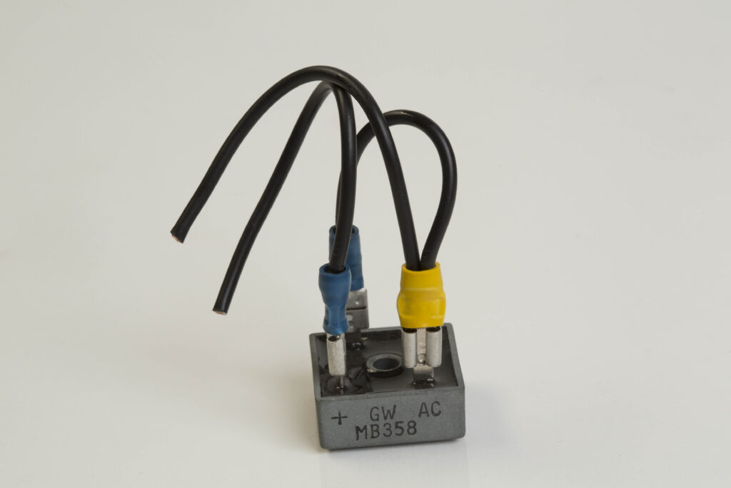 Blocking diode for charging auxiliary equipment - Industrieelektronik ...